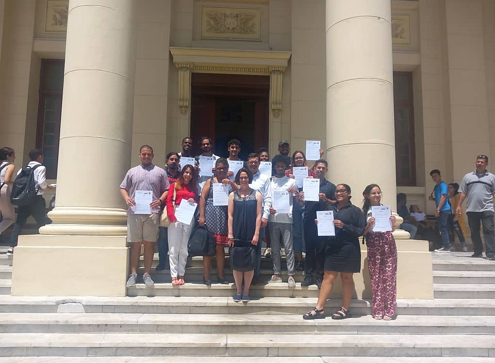 Maria Bertel in Kuba - Institut für Öffentliches Recht und ...